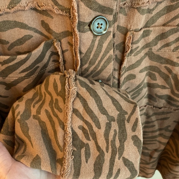 kenzie | Jackets & Coats | Nwot Kenzie Jeans Oversized Animal Print ...